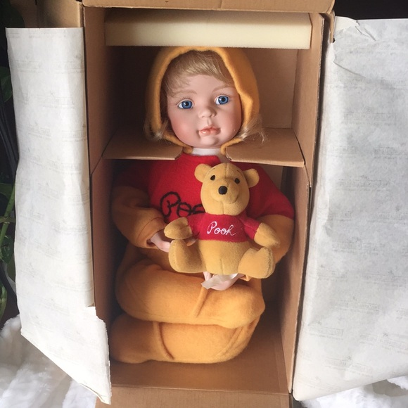 Ashton-Drake Galleries | Toys | Ashtondrake You Need A Hug Pooh ...